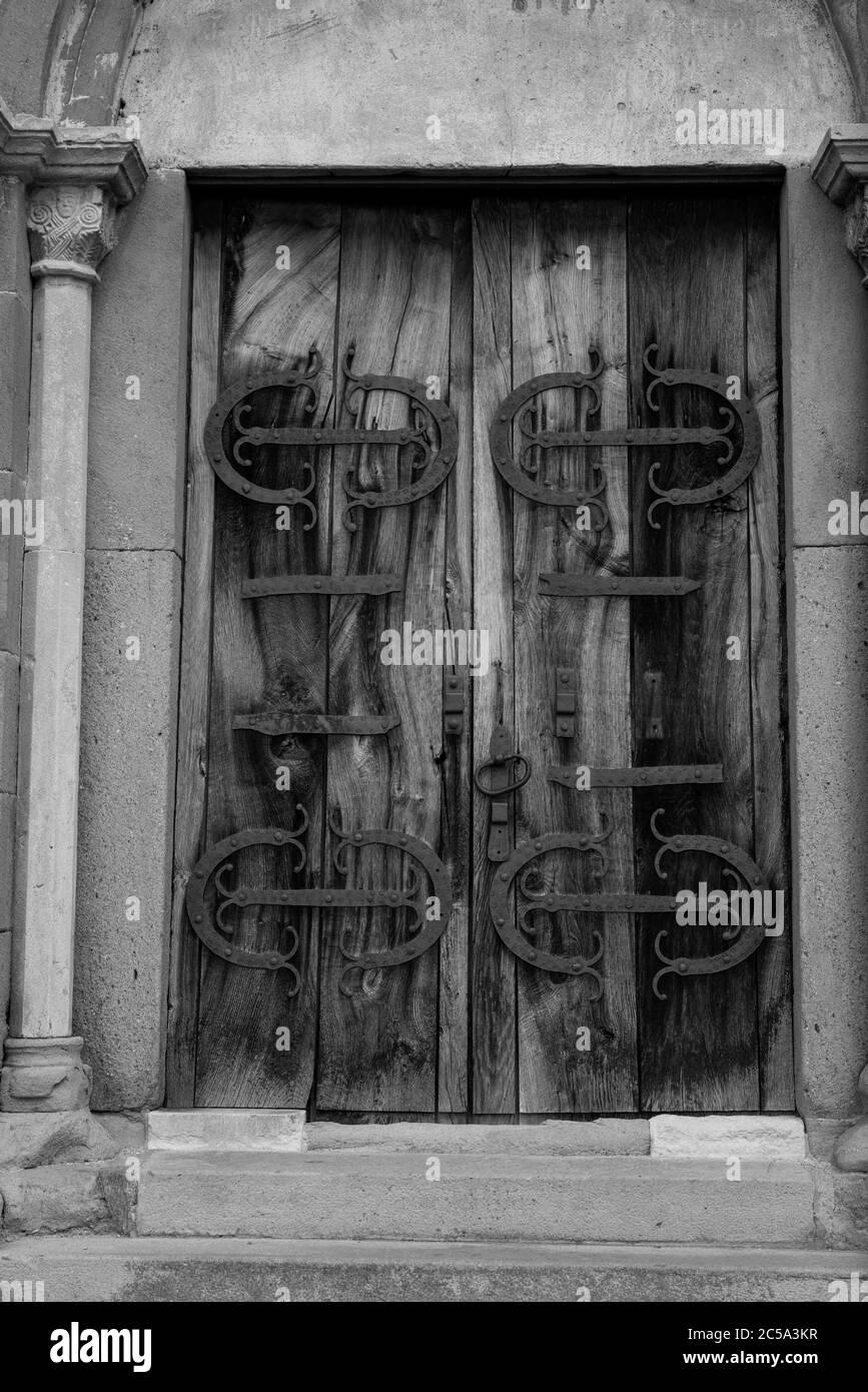 wooden board in various shapes for doors and furniture Stock Photo - Alamy