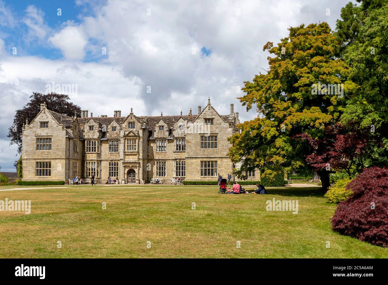 Wakehurst sussex hi-res stock photography and images - Alamy
