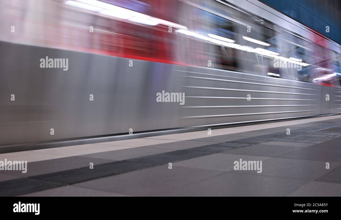 Train leaving a tunnel hi-res stock photography and images - Alamy