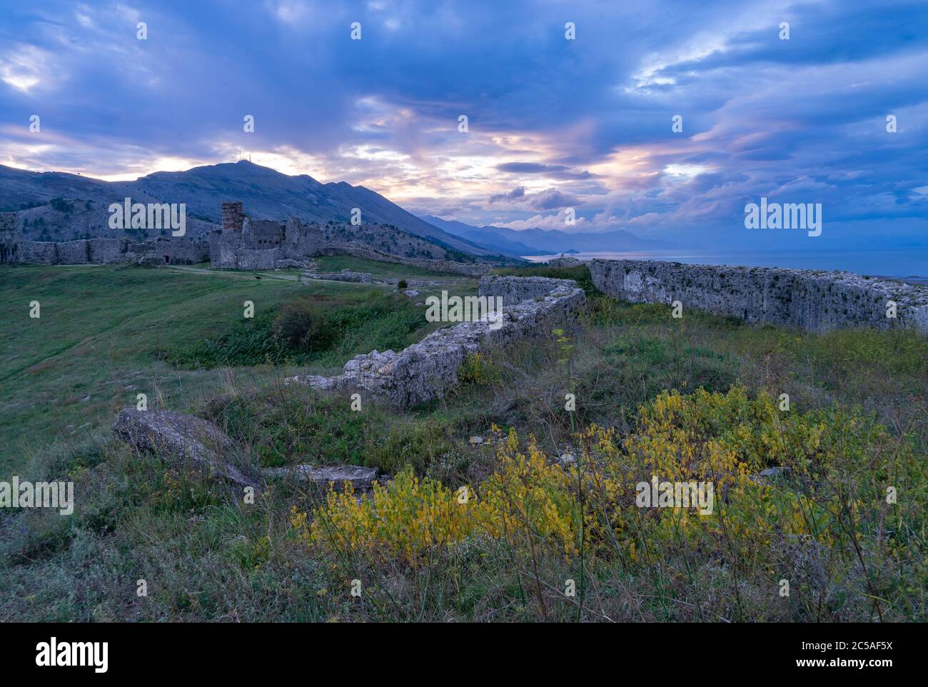 The ruins of Rozafa Castle in Shkoder, Albania Stock Photo - Alamy