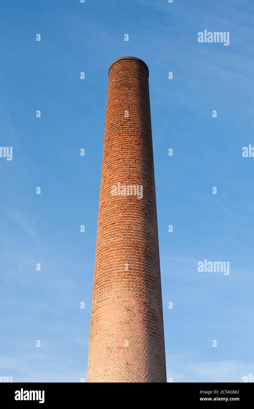 Cylinder shaped building hi-res stock photography and images - Alamy