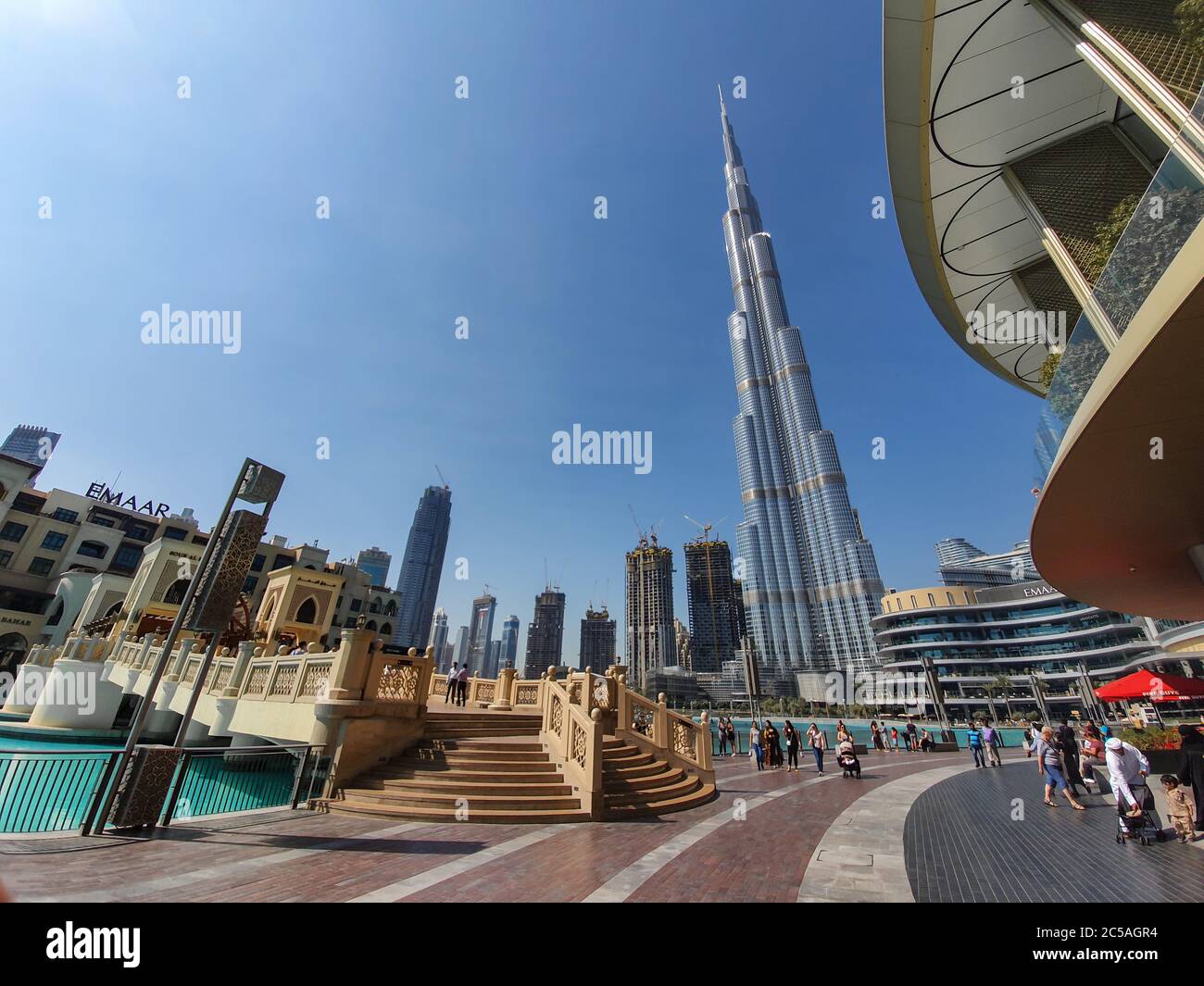 Downtown Dubai landmarks and attractions - View around Burj Khalifa ...