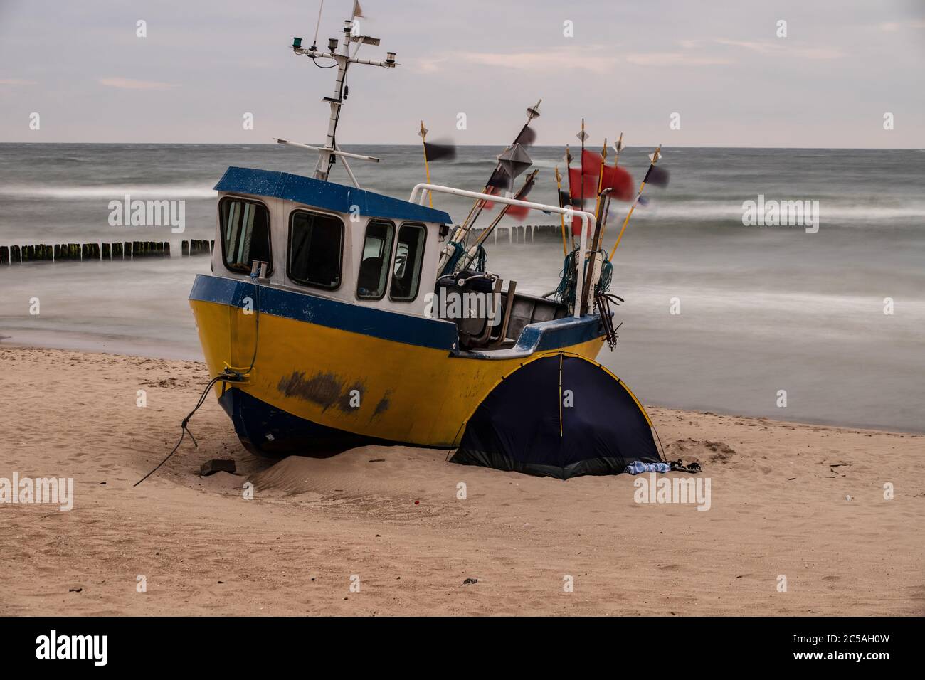 Catcher ship hi-res stock photography and images - Alamy