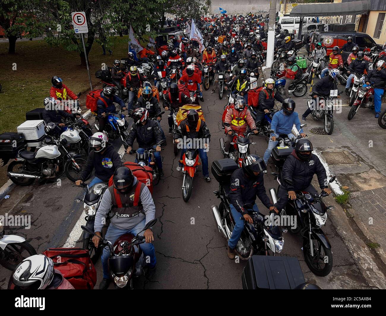 Deliveryapp hi-res stock photography and images - Alamy