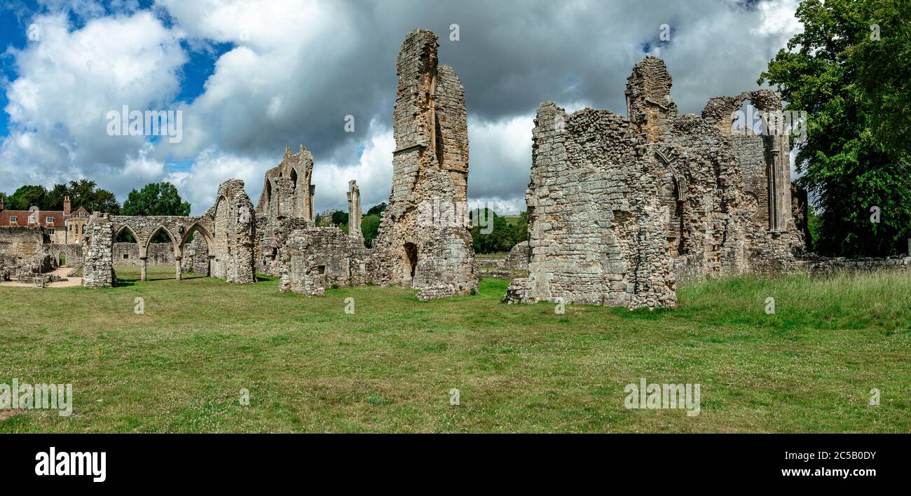 Bayham abbey lamberhurst hi-res stock photography and images - Alamy