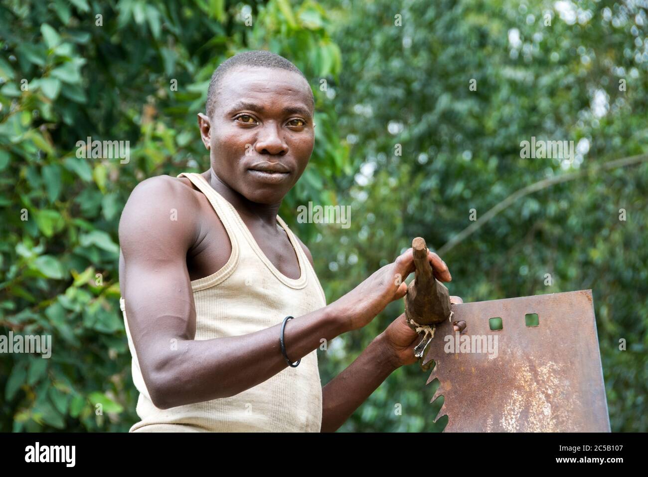 African traditional tools hi-res stock photography and images - Alamy