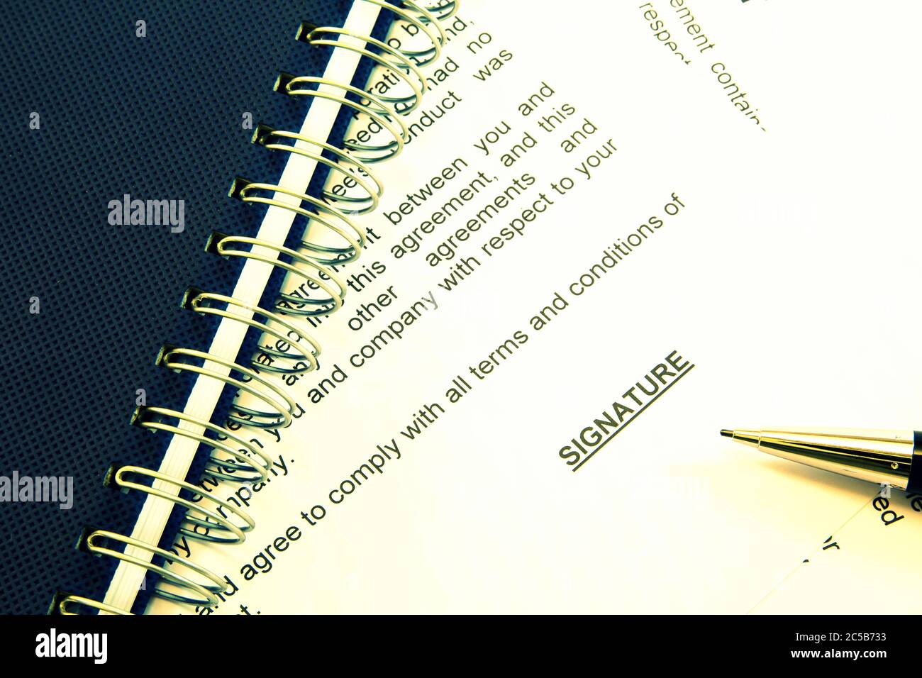 Contract success deal hi-res stock photography and images - Alamy