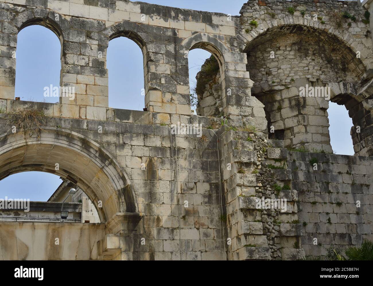 Early roman palace hi-res stock photography and images - Alamy