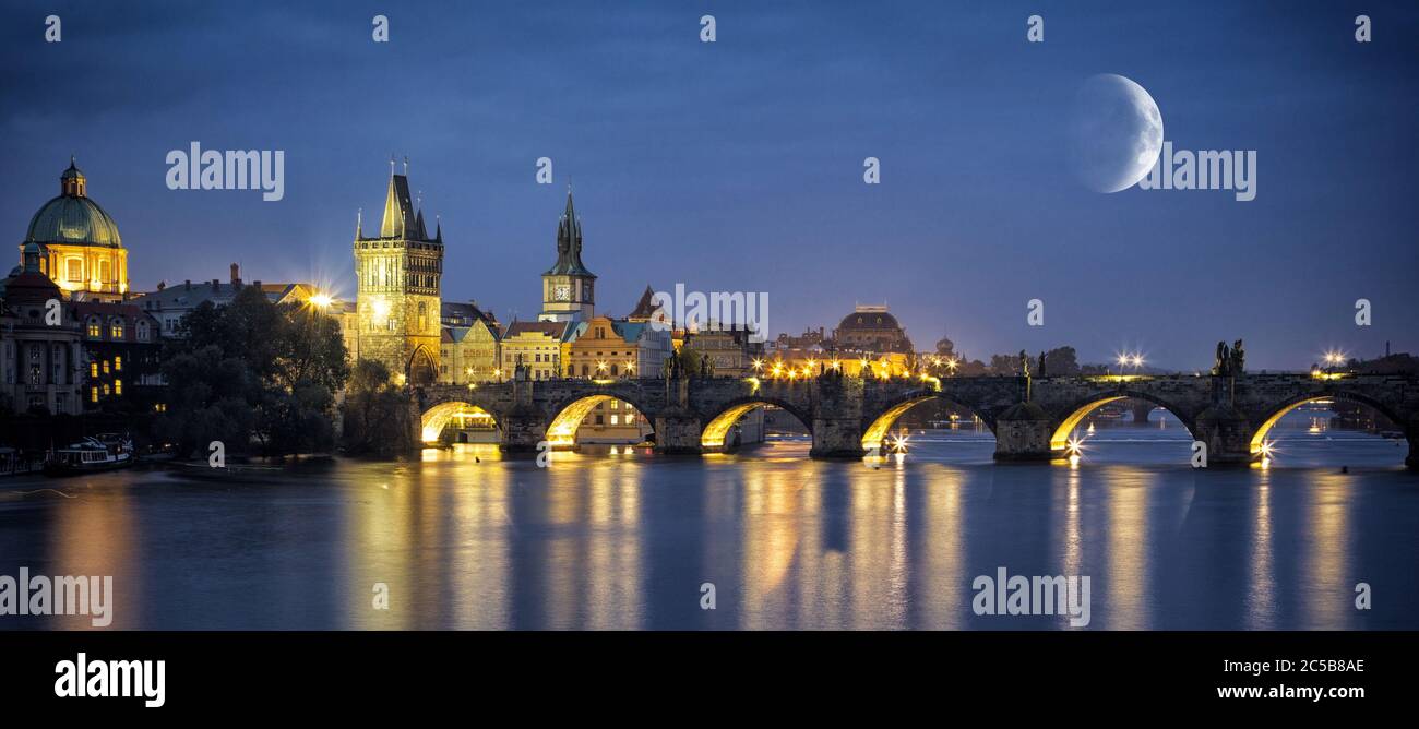 Night view charles bridge prague hi-res stock photography and images ...