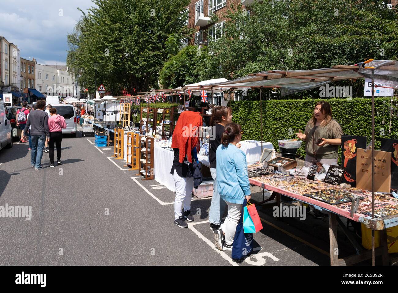 Antiques for sale at the famous Portobello Road street market in London ...