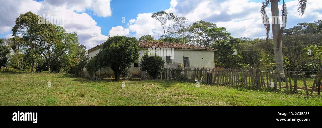 old farmhouse in central brazil Stock Photo - Alamy