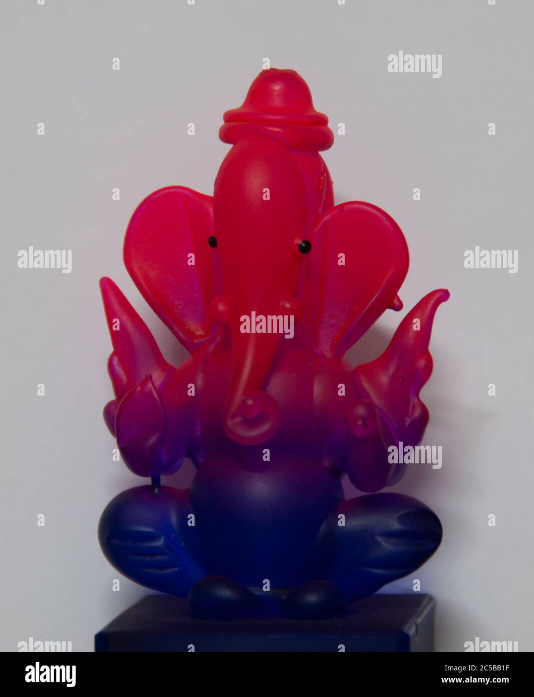 crystal made ganesha showpiece by rajasthan handicraft Stock Photo - Alamy