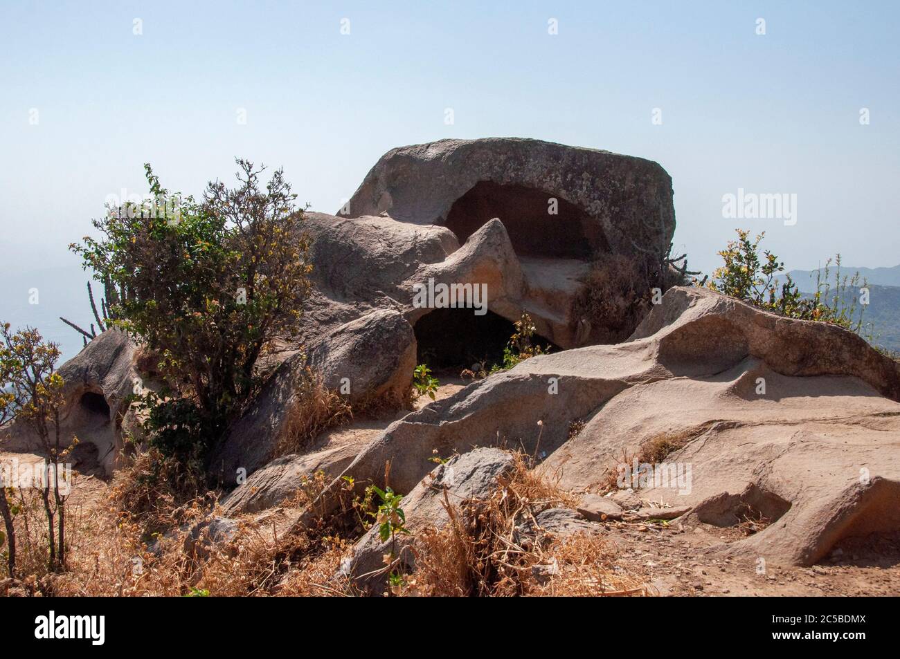 landscape of mount abu from guru shikhar top Stock Photo - Alamy