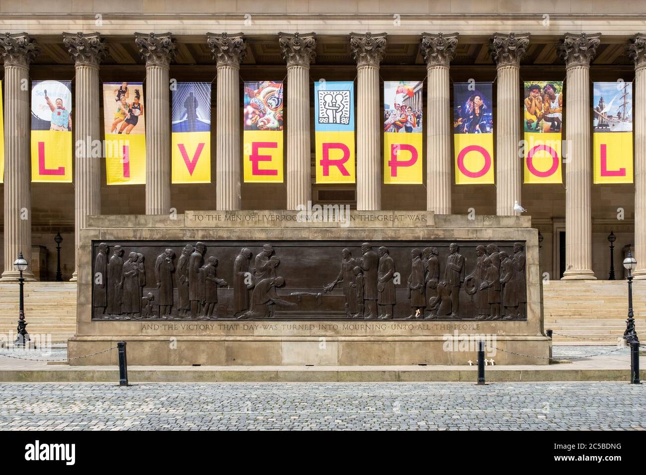 Detail of St George's Hall, a symbol of the city of Liverpool Stock ...