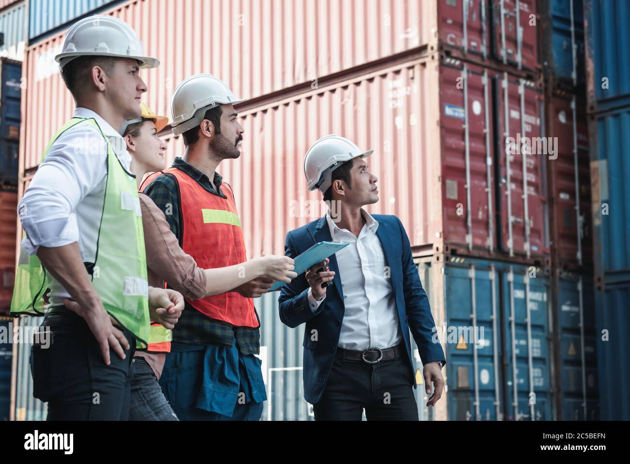 Cargo management team hi-res stock photography and images - Alamy