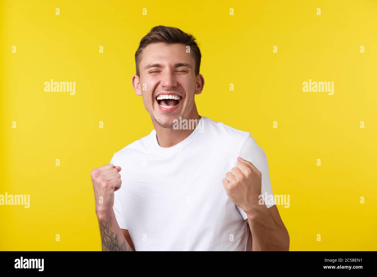 Lifestyle, summer and people emotions concept. Close-up portrait of ...