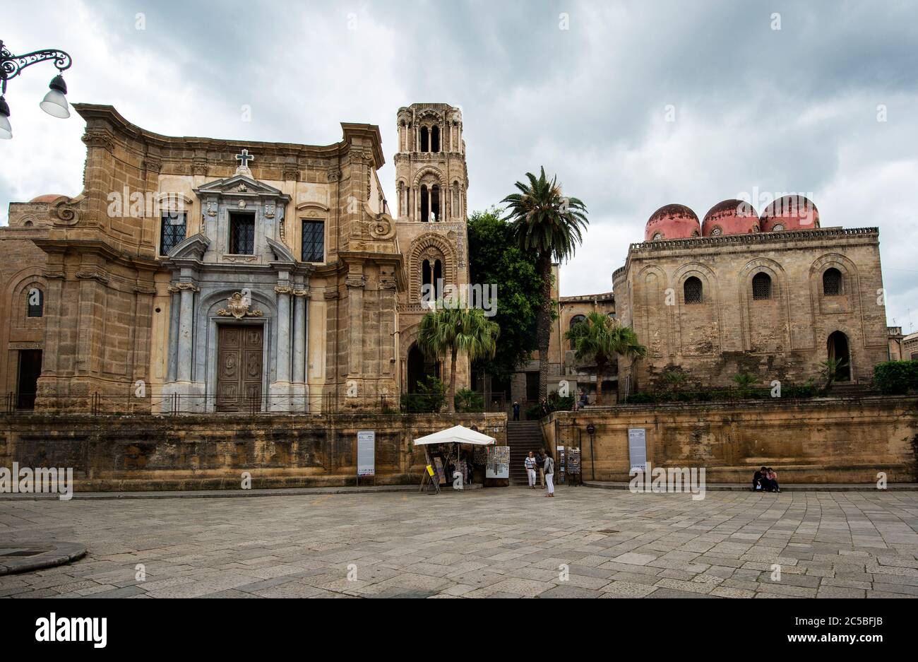 Arab norman architecture hi-res stock photography and images - Alamy