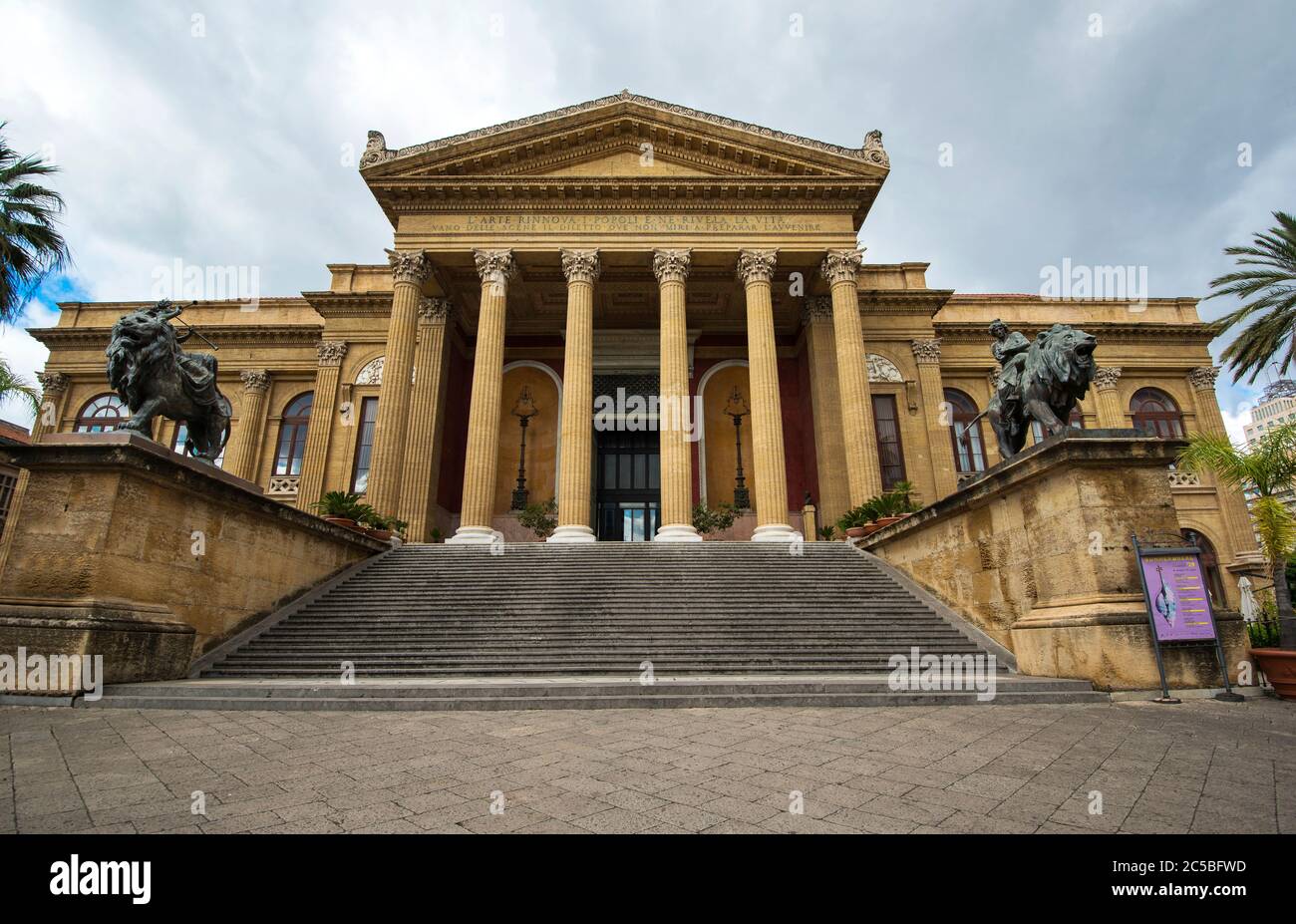 Neoclassical Teatro Massimo, Opera House, Piazza Verdi, Palermo, Sicily ...