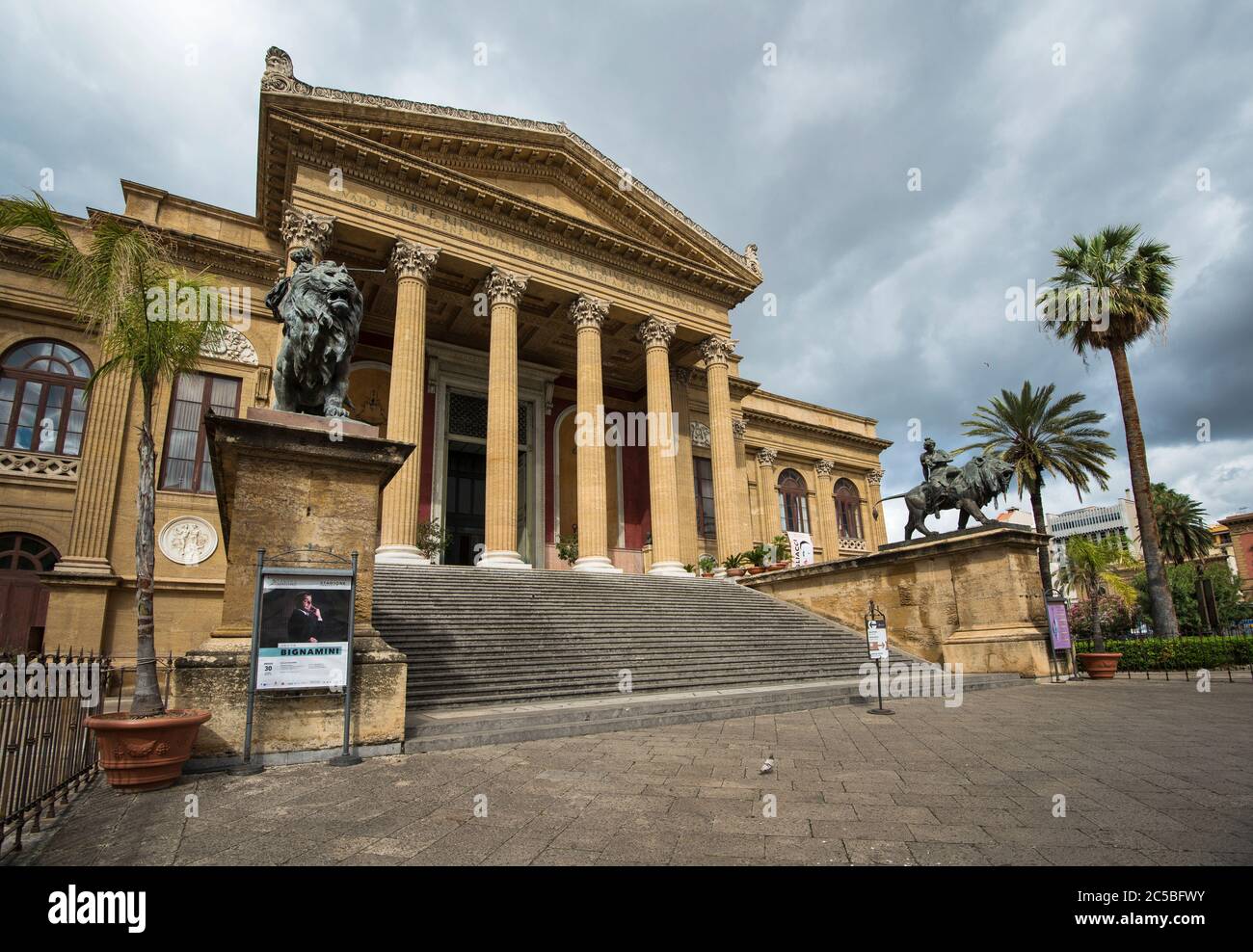 Neoclassical Teatro Massimo, Opera House, Piazza Verdi, Palermo, Sicily ...