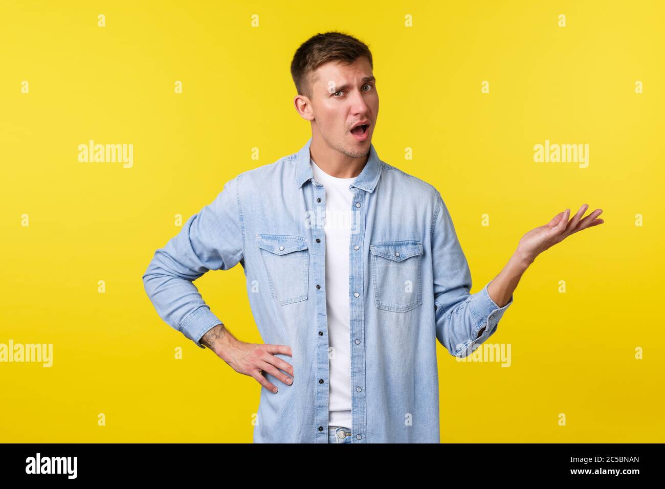 Customer complaining hi-res stock photography and images - Alamy