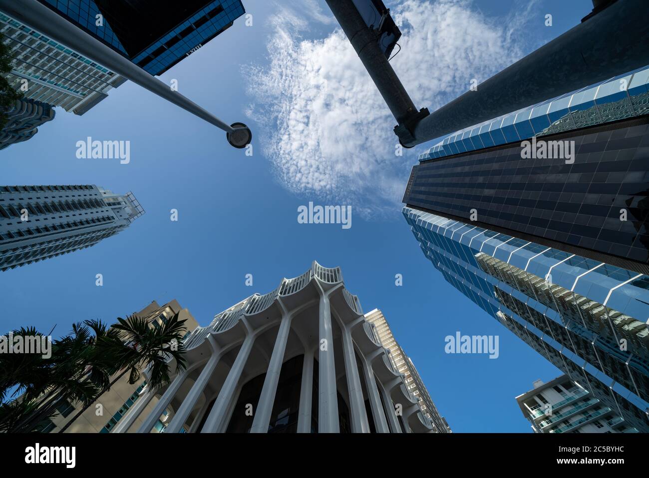 Pov looking up hi-res stock photography and images - Alamy