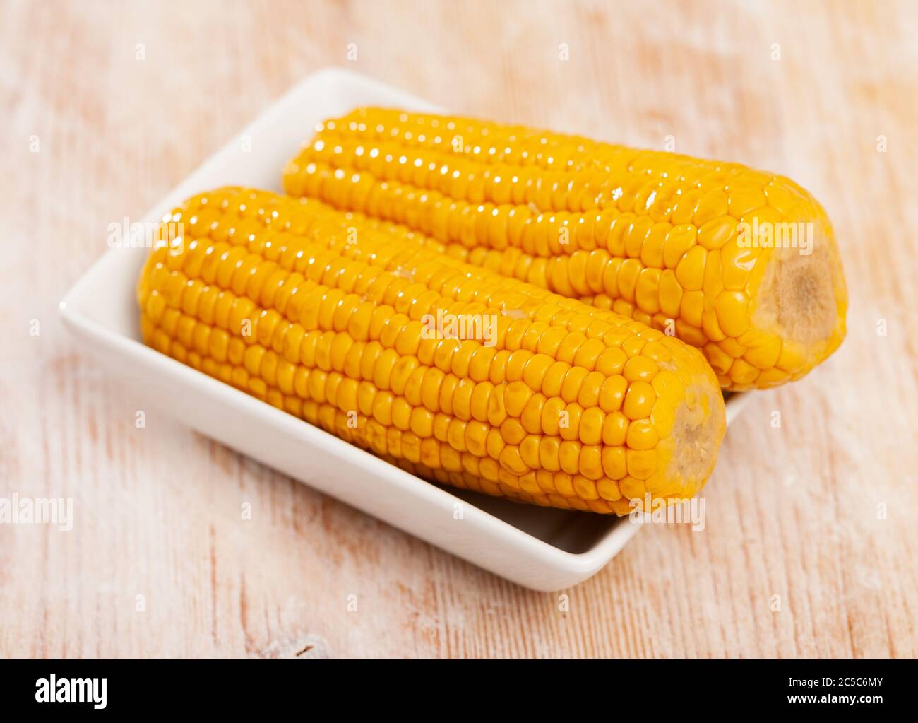 Boiled corn kernels in white hi-res stock photography and images - Alamy