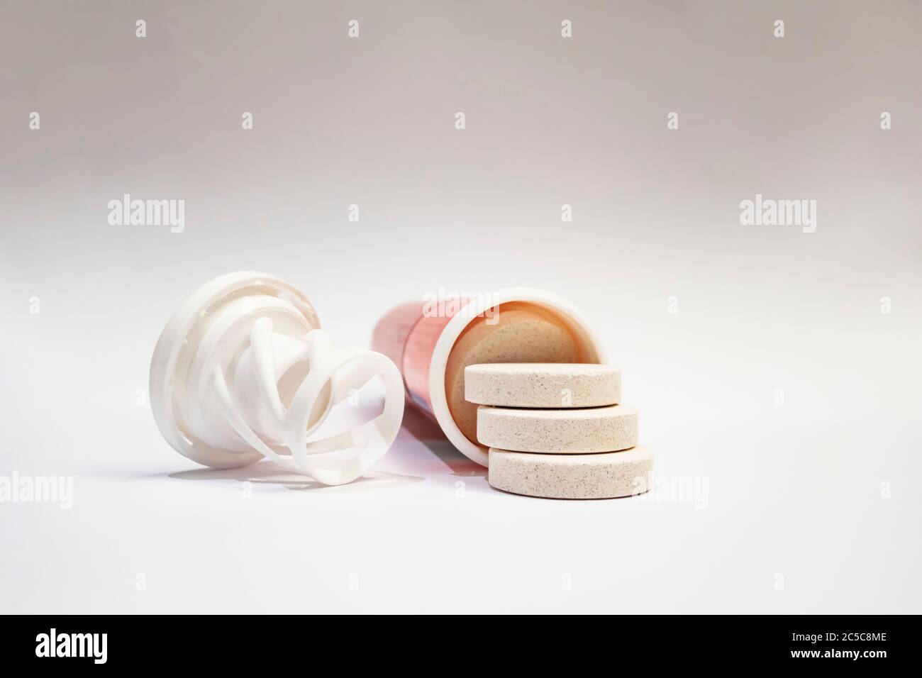 effervescent vitamin tablet in box Stock Photo - Alamy