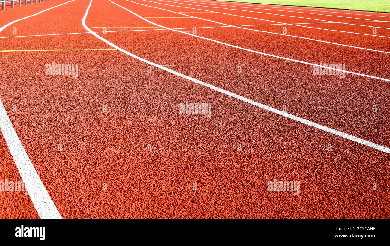 Empty running track grandstand hi-res stock photography and images - Alamy