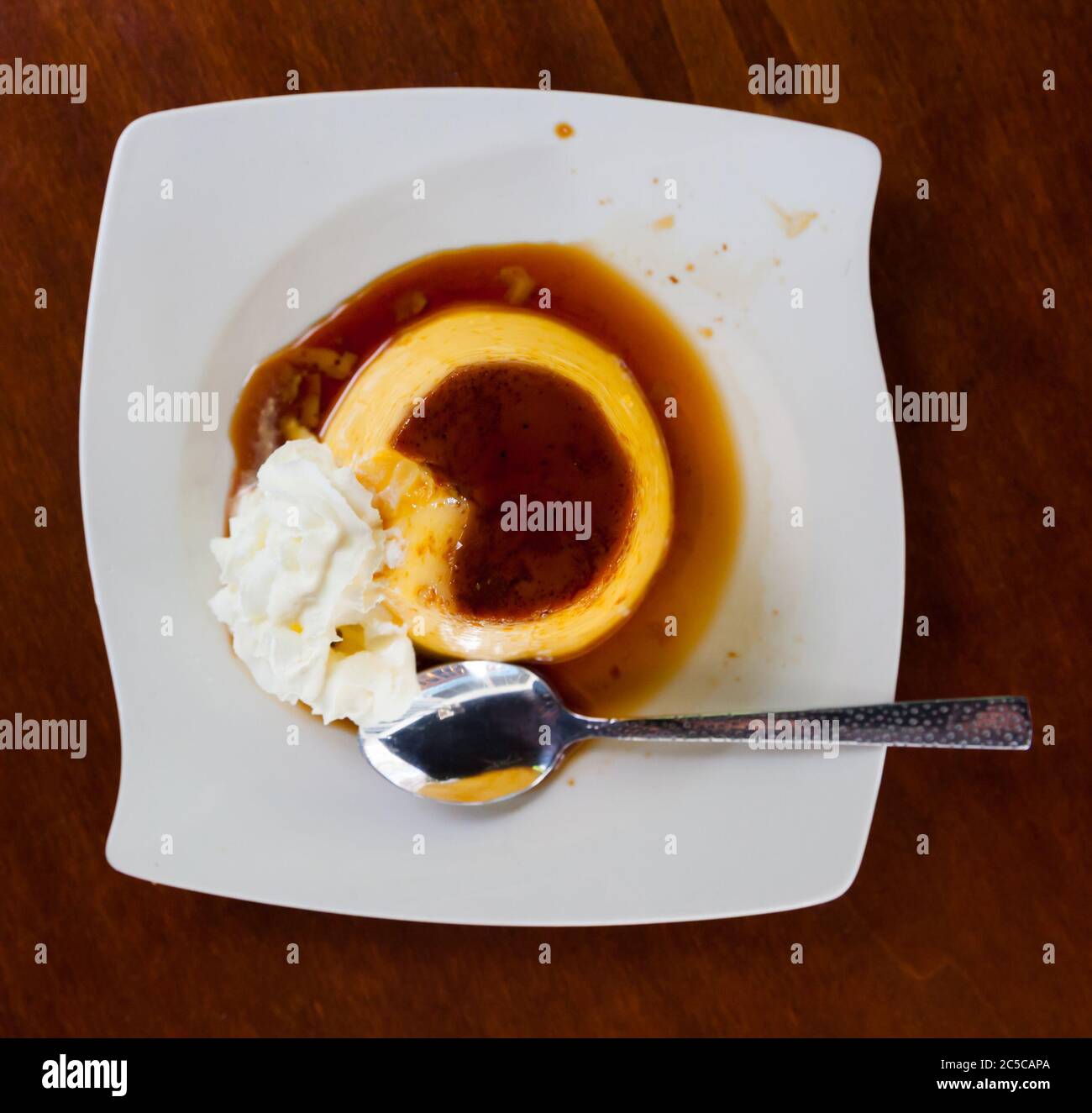 Flan con nata — typical catalan dessert of Catalonia Stock Photo - Alamy