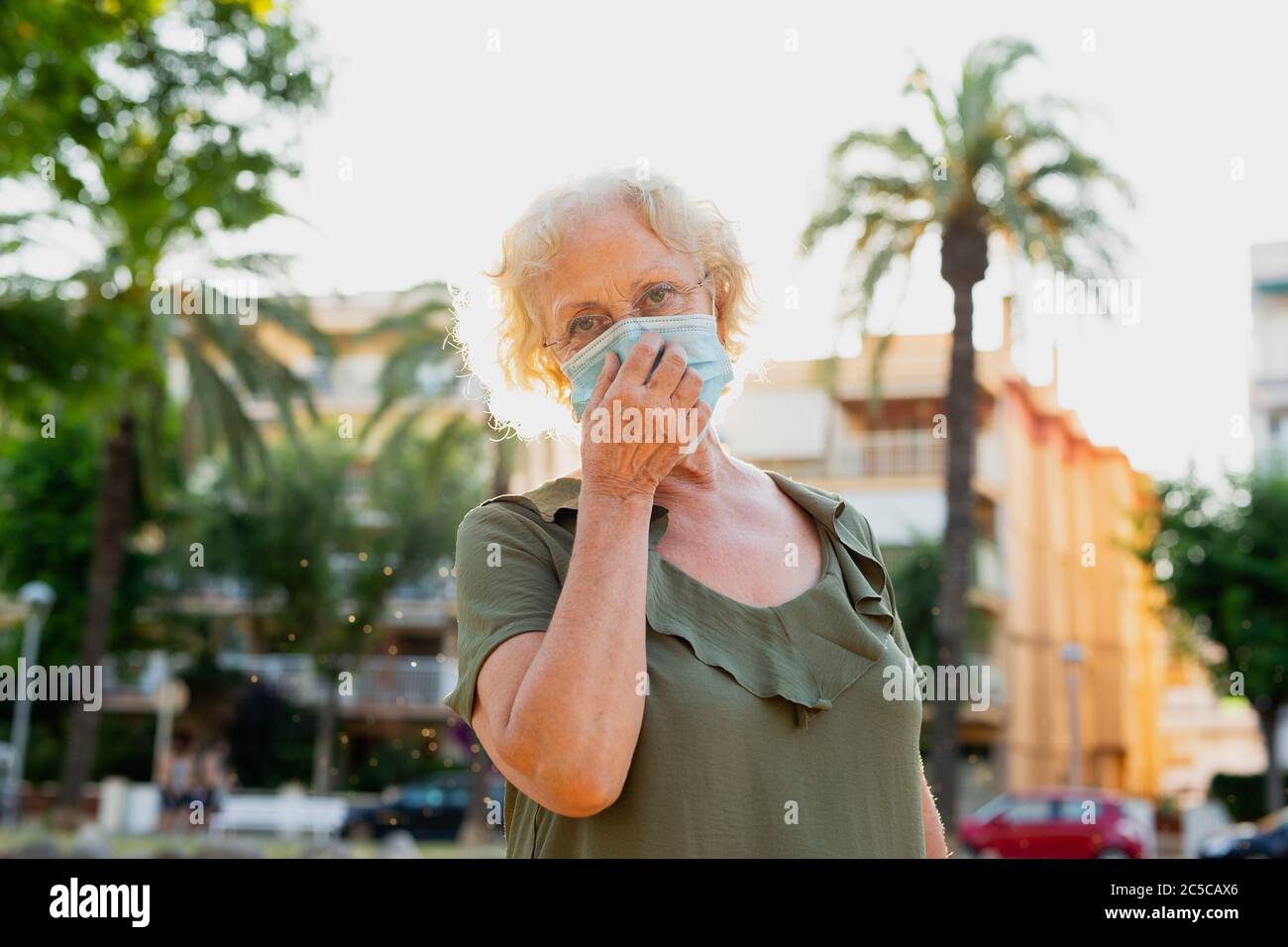 Old surgical mask hi-res stock photography and images - Alamy