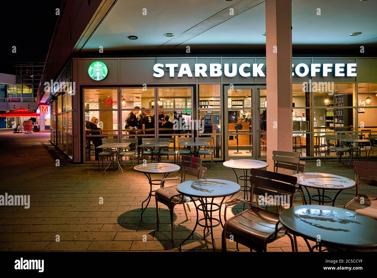 Starbucks coffee shop berlin germany hi-res stock photography and ...