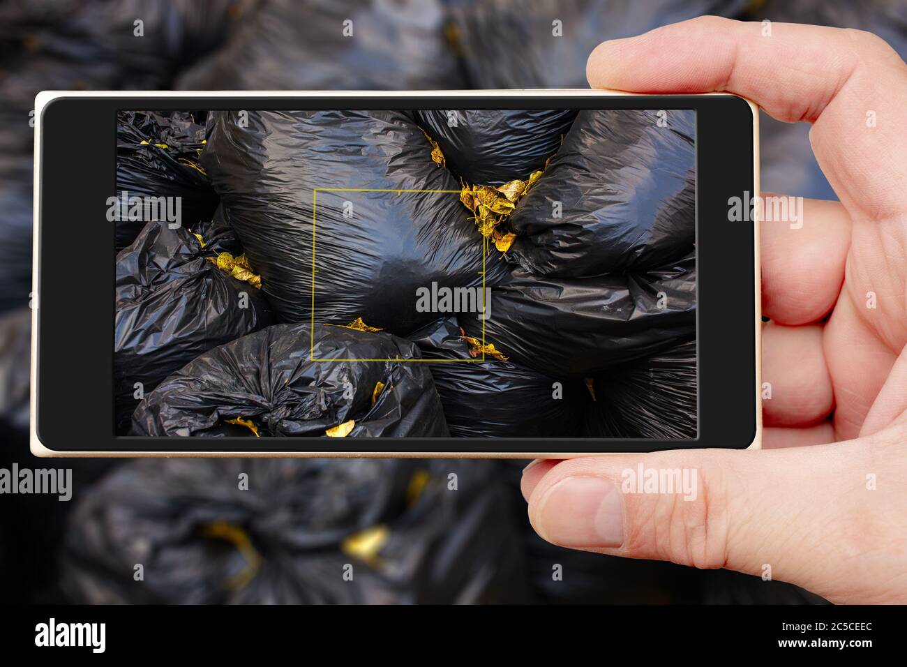 Trash screen hi-res stock photography and images - Alamy