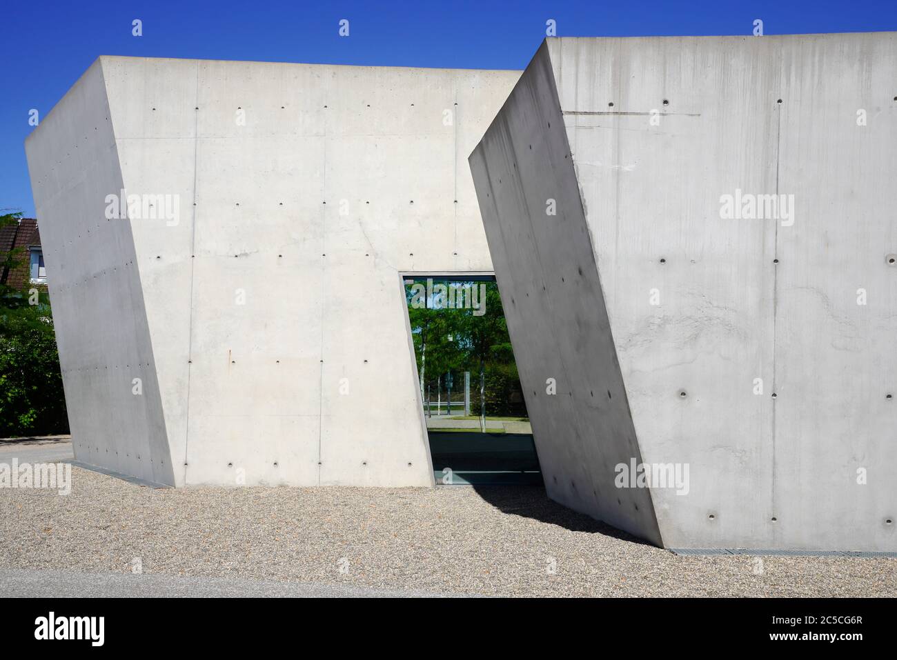 Fire Station by architect Zaha Hadid. Vitra Campus, Weil am Rhein ...