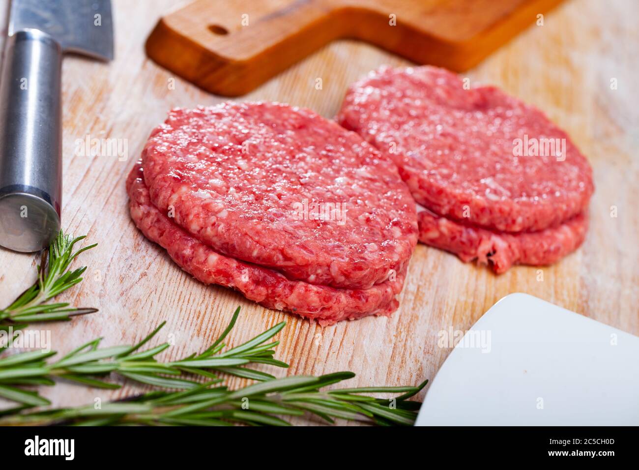 Ground beef shaped hi-res stock photography and images - Alamy