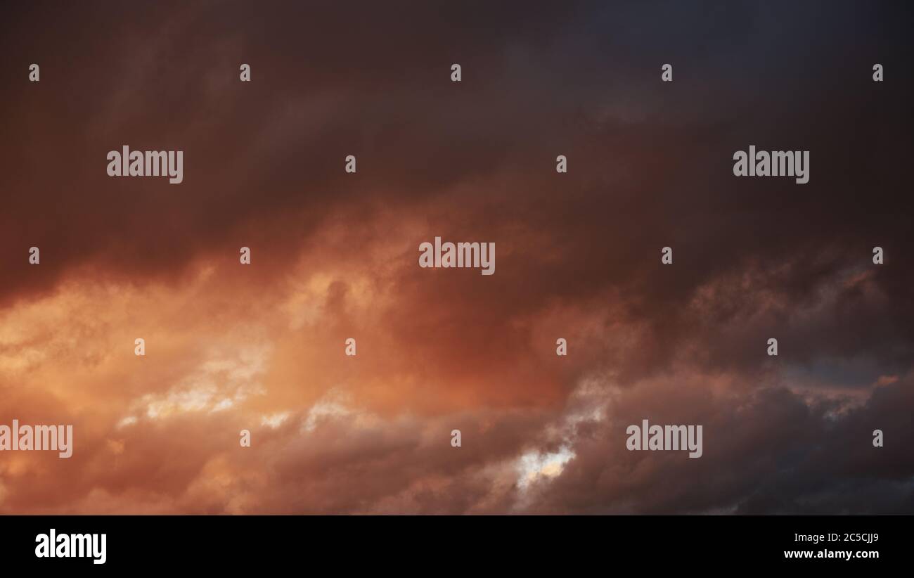 Beautiful red sky hi-res stock photography and images - Alamy