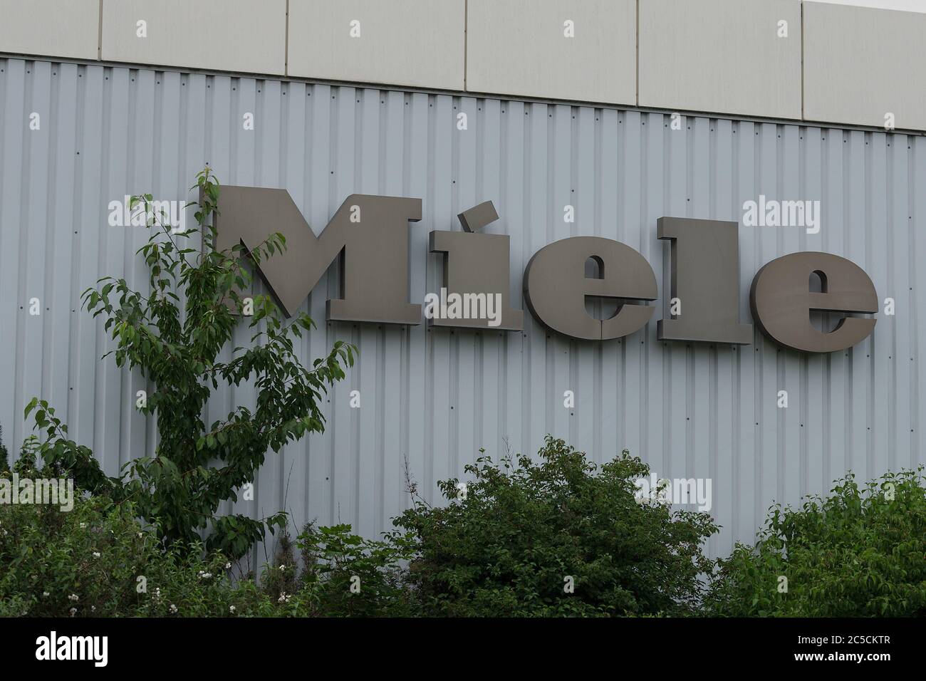 Miele Logo 252 Miele Logo Images, Stock Photos, And Vectors