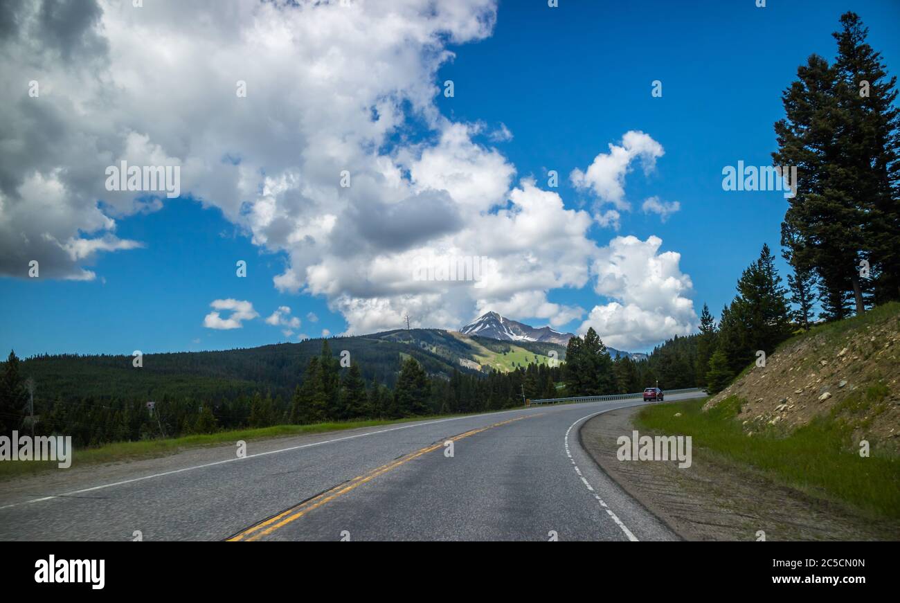 Yellowstone Road High Resolution Stock Photography and Images - Alamy