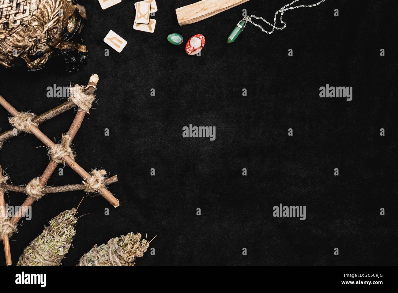 Voodoo skull hi-res stock photography and images - Alamy