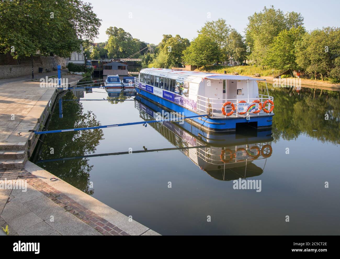 Maidstone kent england river boat hi-res stock photography and images ...
