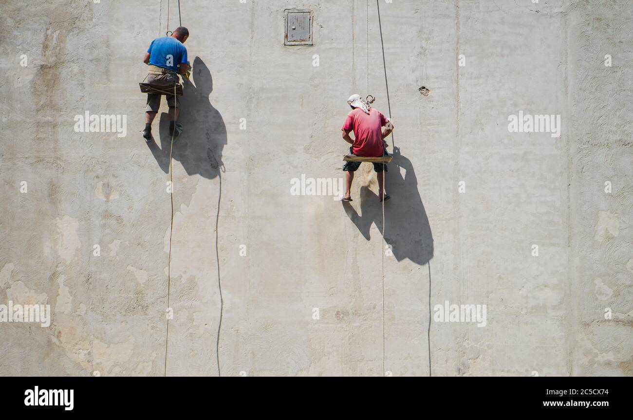 Putting plaster hi-res stock photography and images - Alamy
