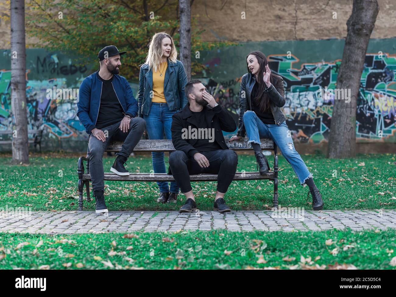 Stand talk chat hi-res stock photography and images - Alamy