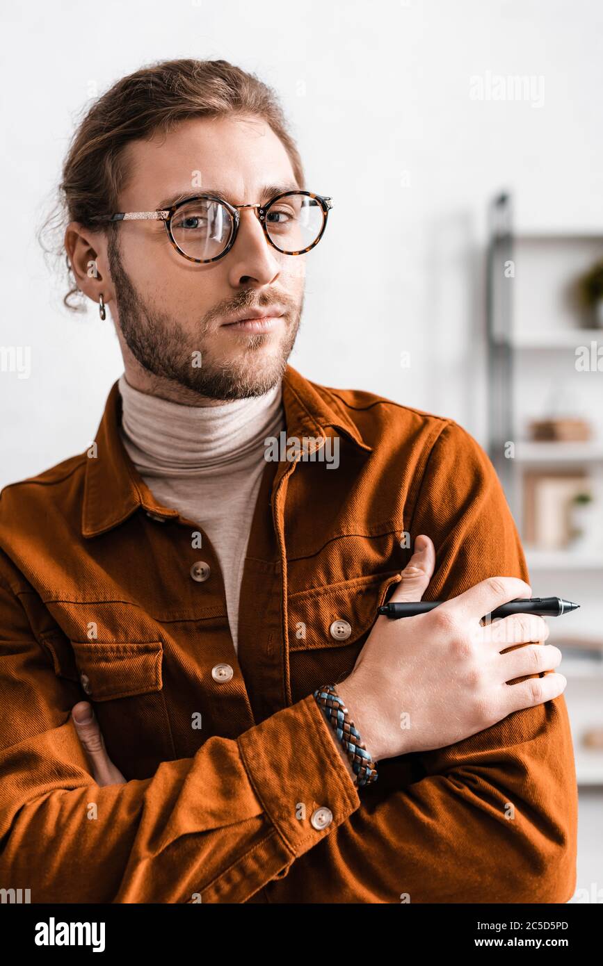 Visualizer hi-res stock photography and images - Alamy