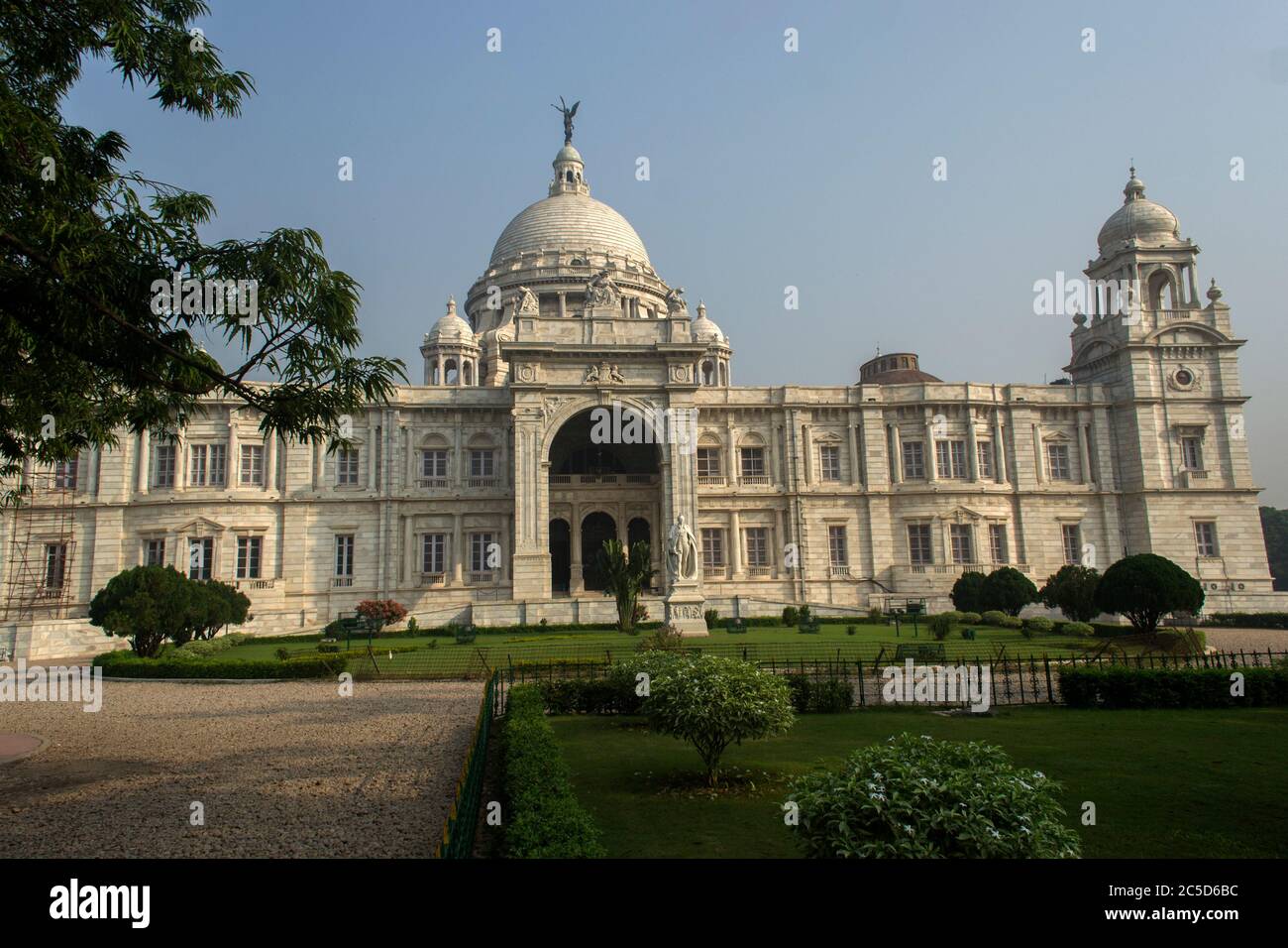 Front view victoria memorial hi-res stock photography and images - Alamy