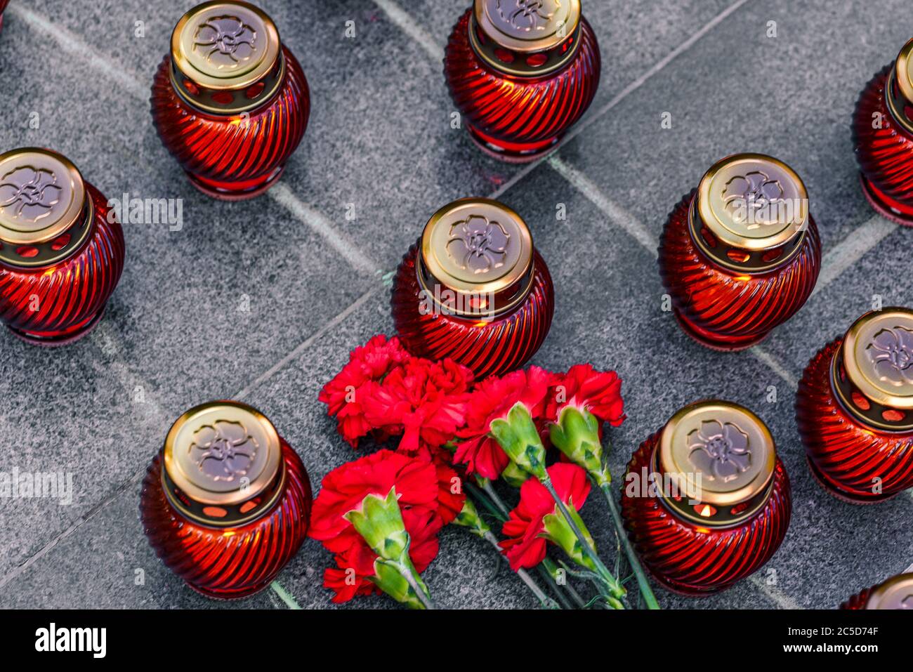 Funeral slab hi-res stock photography and images - Alamy