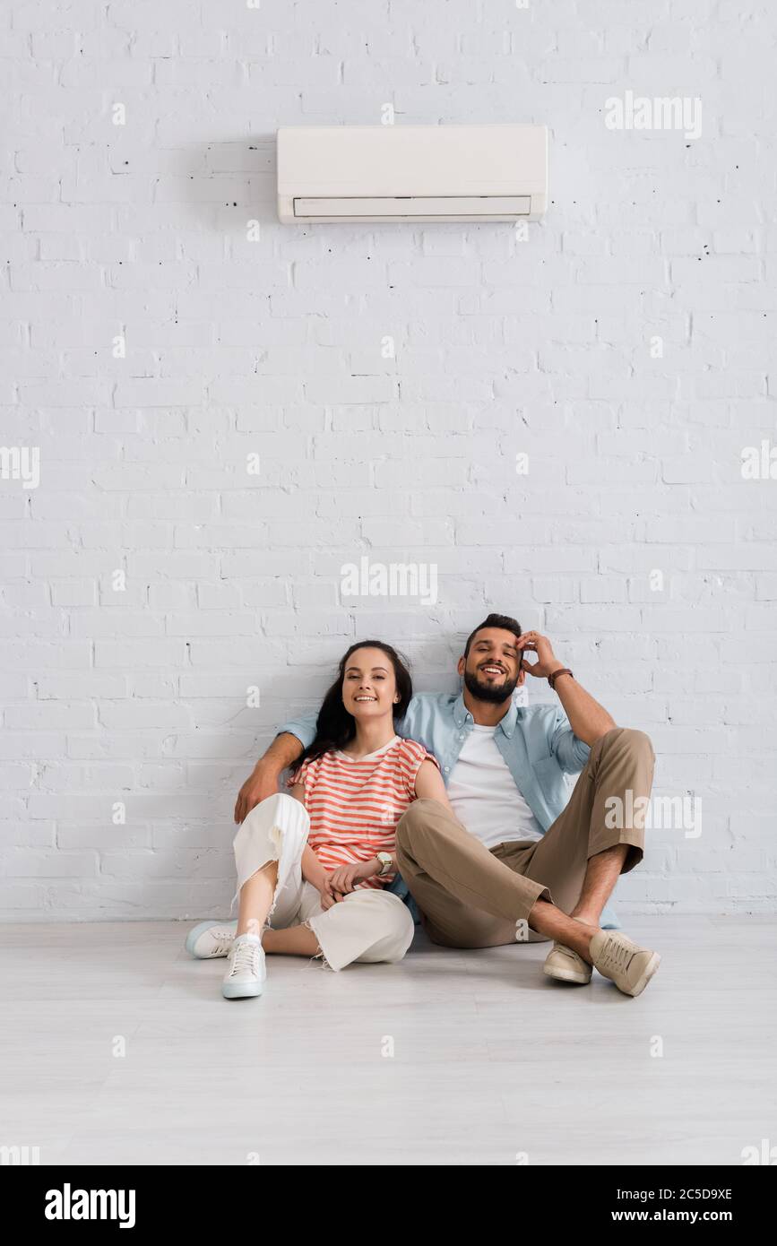 Under floor ventilation hi-res stock photography and images - Alamy