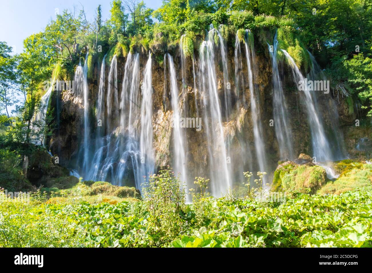Amazing big waterfalls in hi-res stock photography and images - Alamy