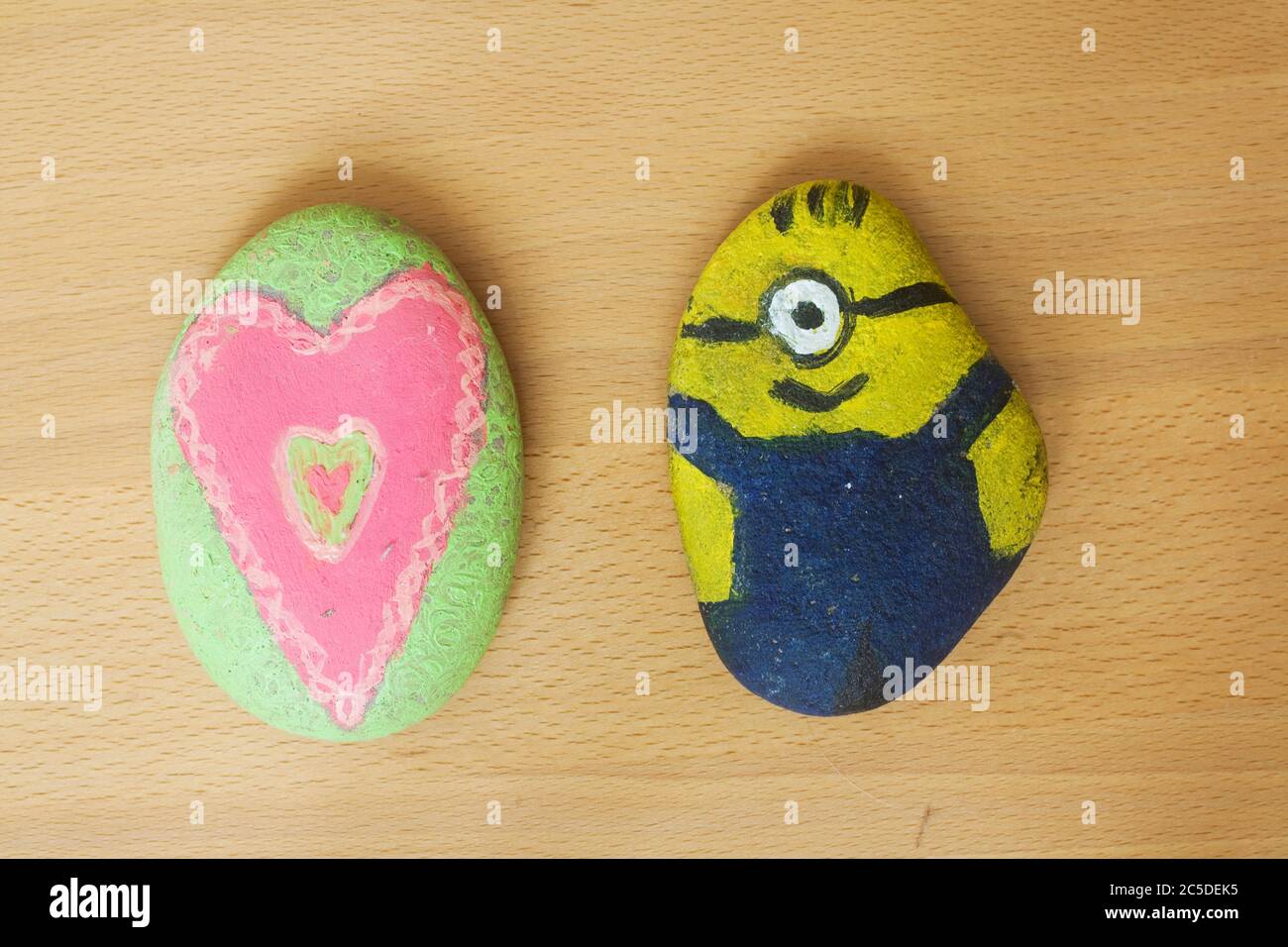 Painted pebbles hi-res stock photography and images - Alamy