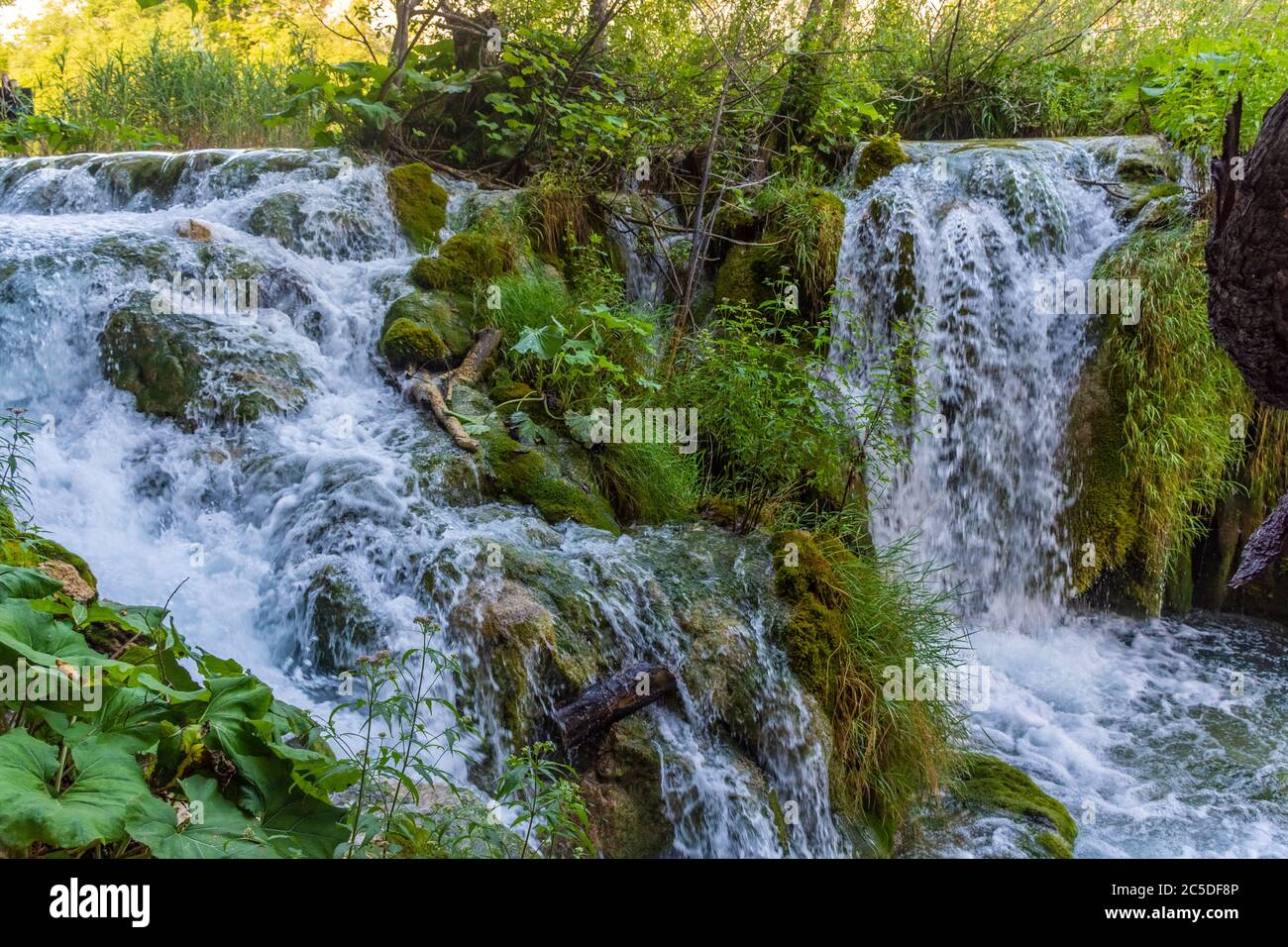 Sparkling blue lakes hi-res stock photography and images - Alamy