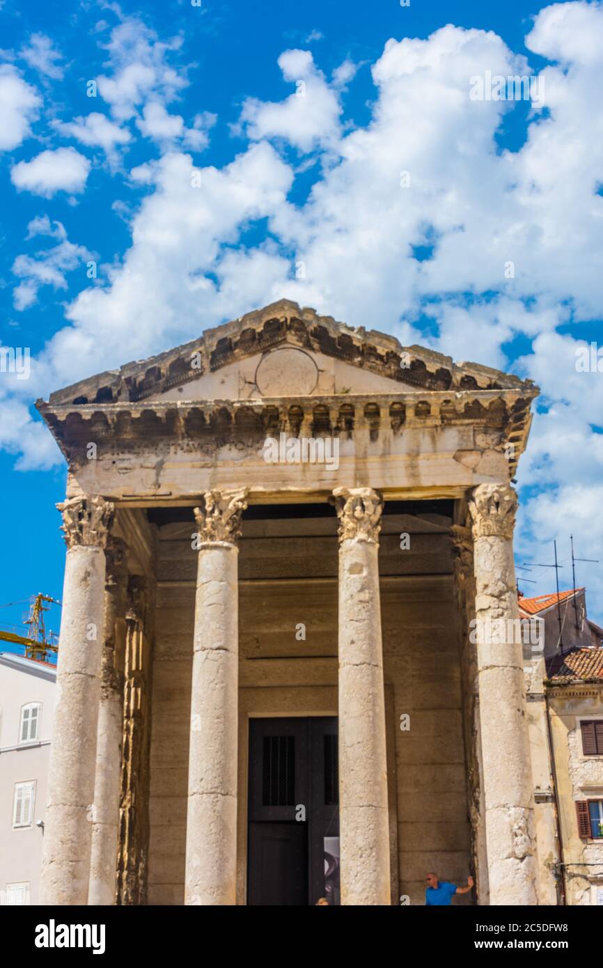 Roman temple in Pula, Croatia Stock Photo - Alamy
