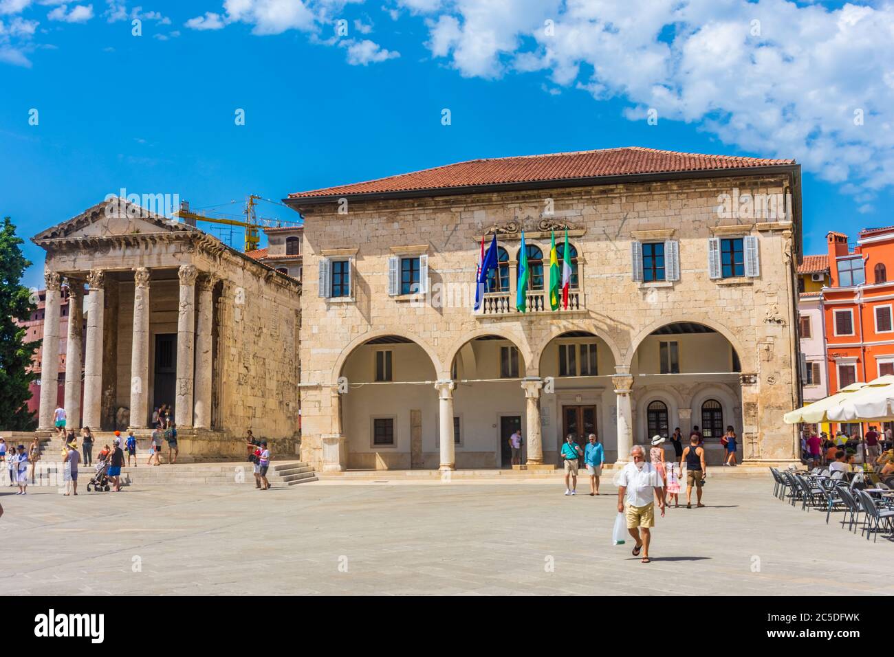 Roman hall gladiator hi-res stock photography and images - Alamy